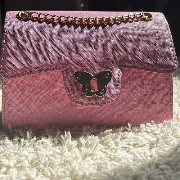 Bags | Pink Purse With Butterfly Lock | Poshmark